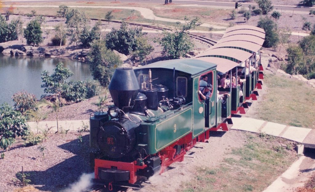 Australian Sugar Cane Railway - Train Rides Botanical Gardens Bundaberg ...